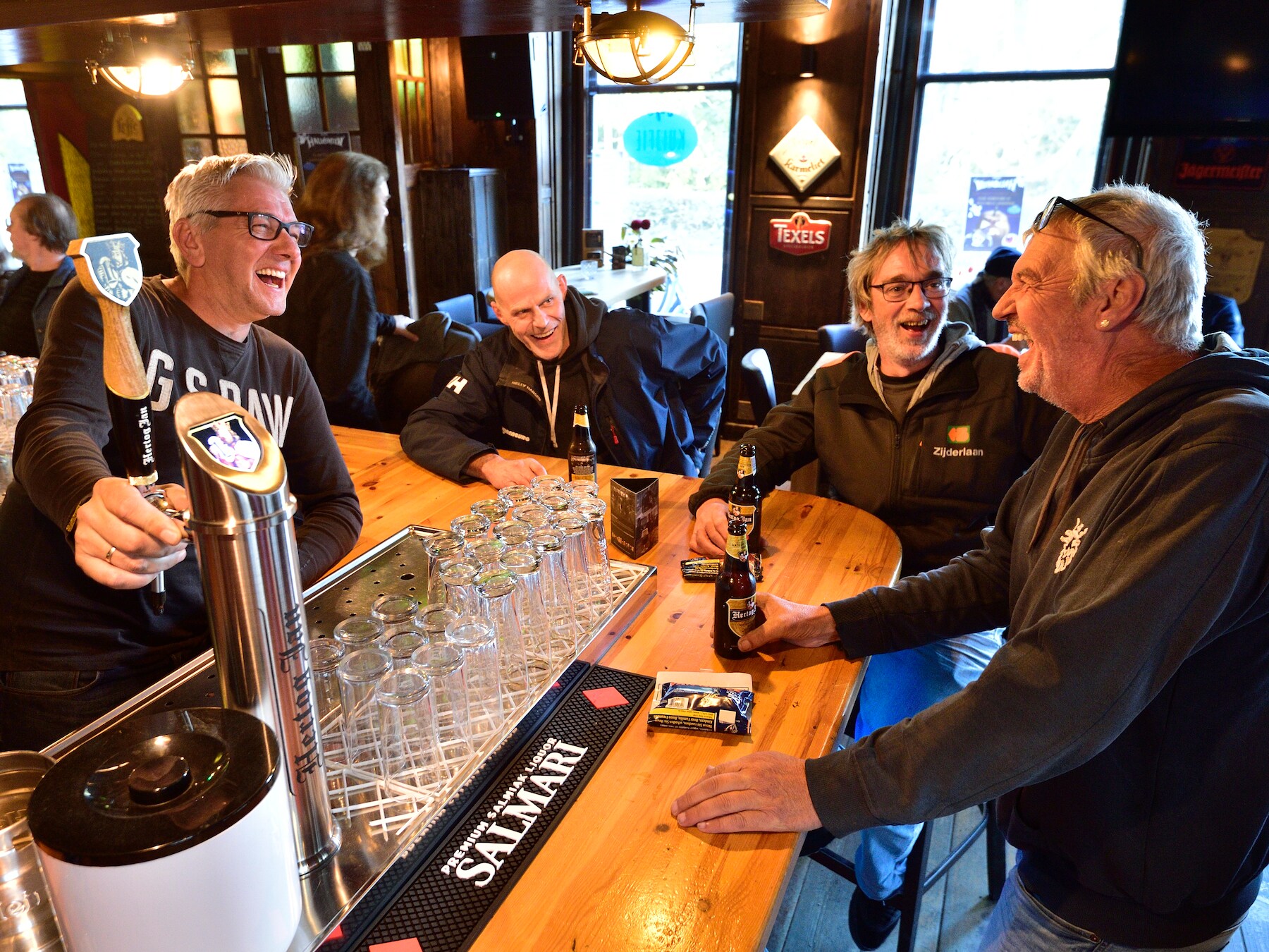 Coming Out Day: dit is waarom er een regenboogvlag voor het Huis van de ...