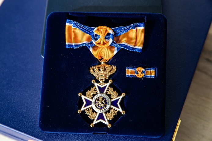 Lintje voor oud-politieman Piet van Reenen | Overbetuwe | AD.nl