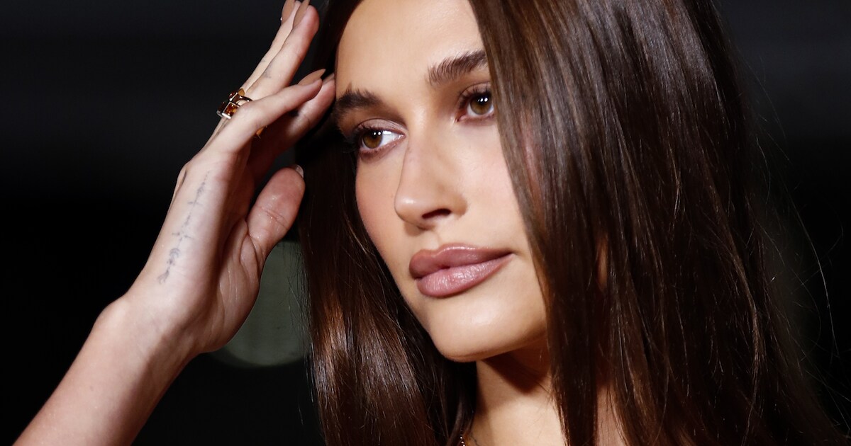 Hailey Bieber is niet zwanger, maar heeft cyste aan eierstok: ‘Pijnlijk ...