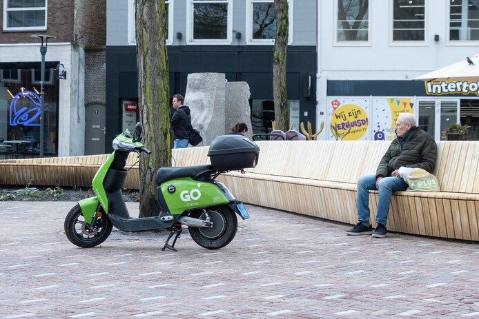 In twee jaar tijd werden 50 scooters van Go Sharing in brand gestoken ...