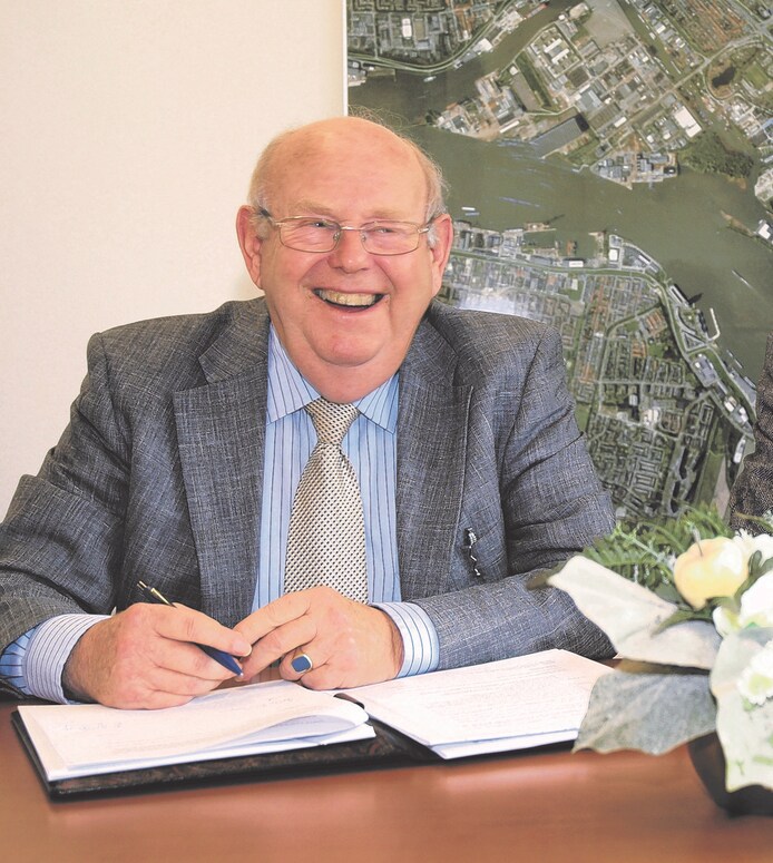 Jan van Schie, de ‘meest invloedrijke persoon van De Ronde Venen’, op ...