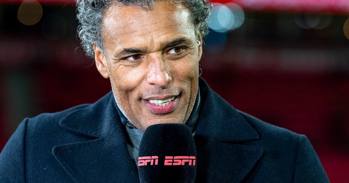 Pierre van Hooijdonk schrikt zich kapot als hij stadion van Vitesse ...