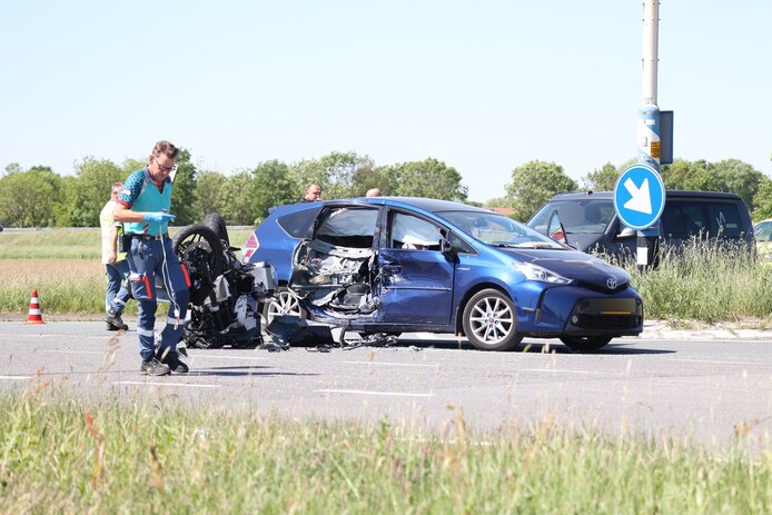 Motorrijder zwaargewond naar ziekenhuis na aanrijding op afrit A50 bij Ravenstein | 112 nieuws ...