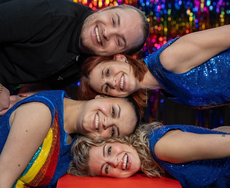 K3 stapt uit comfortzone voor eerste samenwerking ooit met Donnie: 'Zó ...