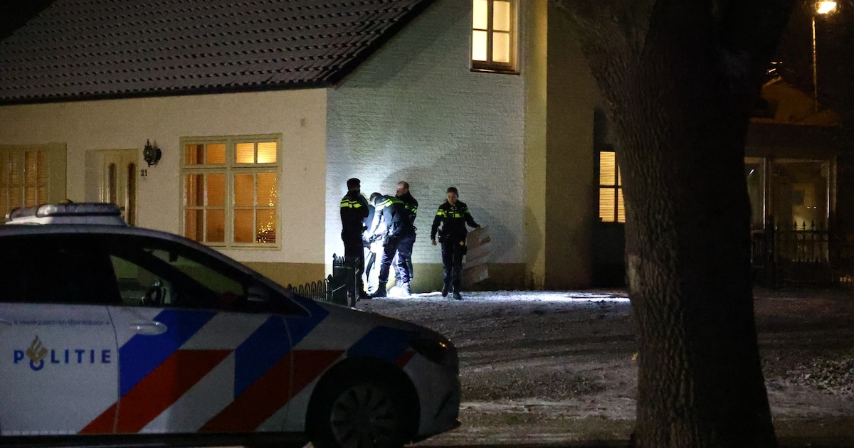 Man (24) gewond aan nek bij steekpartij aan de Deurneseweg in Oploo ...