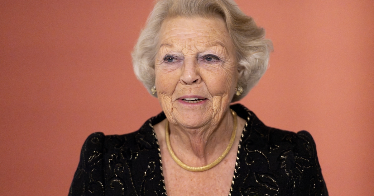 Is het geen tijd voor prinses Beatrix om uit de publiciteit te blijven ...