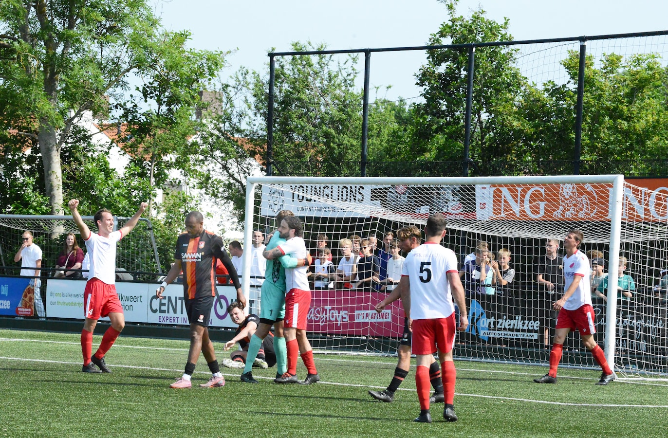 Na een matig seizoen zakt MZC’11 ook nog eens af naar de derde klasse ...