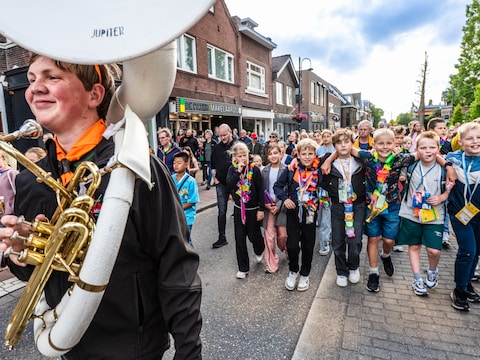 Feestelijke einde voor 45ste Boskoopse Avondvierdaagse | Regio | AD.nl