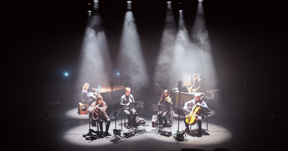Driedimensionaal concert met installatie van lichtkunstenaar Nick Verstand | Den Bosch | AD.nl