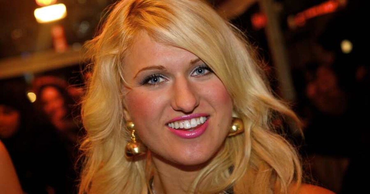 Britt lanceert een nieuwe single | Show | AD.nl