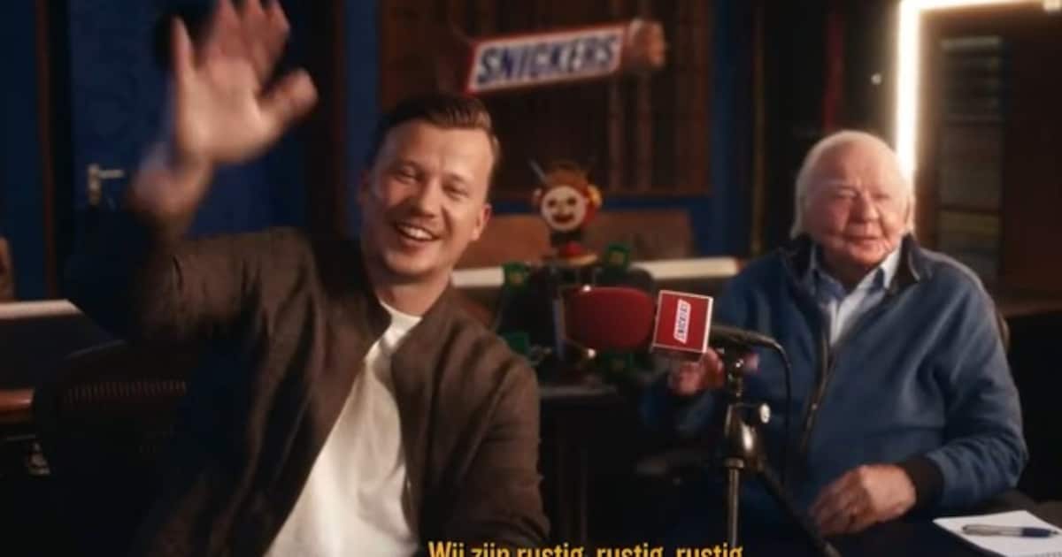Hilarische video met Jaap Stam, Adriaan (van Bassie) en hitsensatie ...