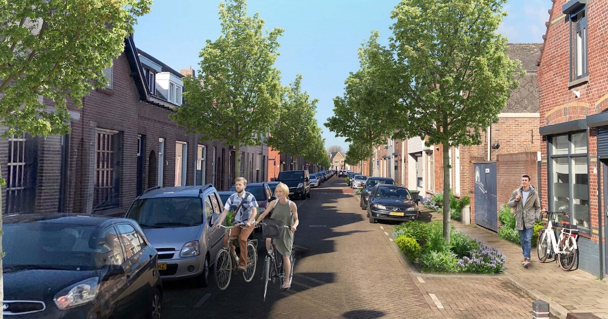 Wethouder Cees Lok op zijn eerste fiets door Roosendaal Natuurstad ...