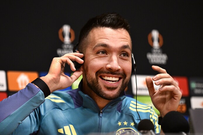 Ajax-trainer Francesco Farioli na verbaasde reacties over missen geboorte kind: ‘Deze beslissing ...