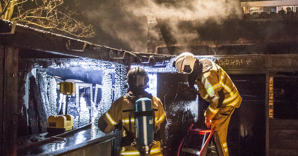 Twee restaurants in Oud-Beijerland blijven na hevige magazijnbrand ...