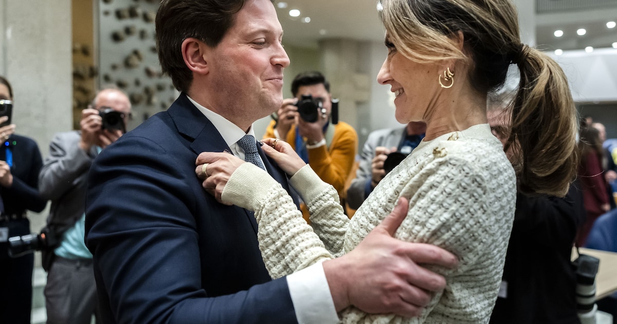 Nieuwe voorzitter Tweede Kamer is de jongste ooit: VVD'er Thom van ...