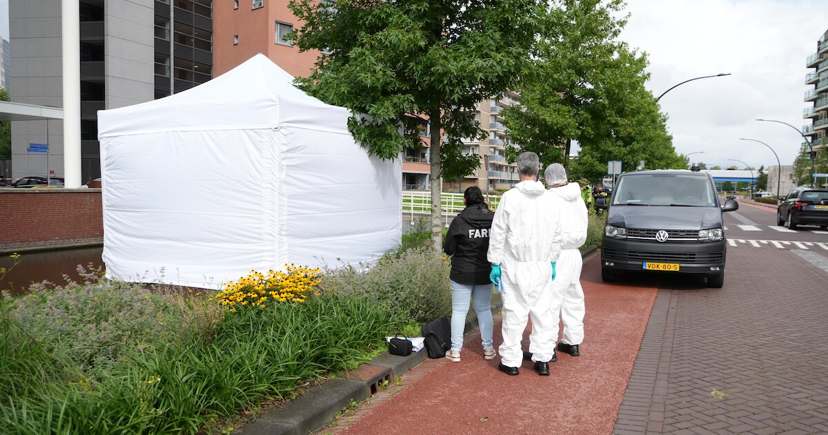 Dode in het water gevonden midden in Capelle aan den IJssel | 112 ...