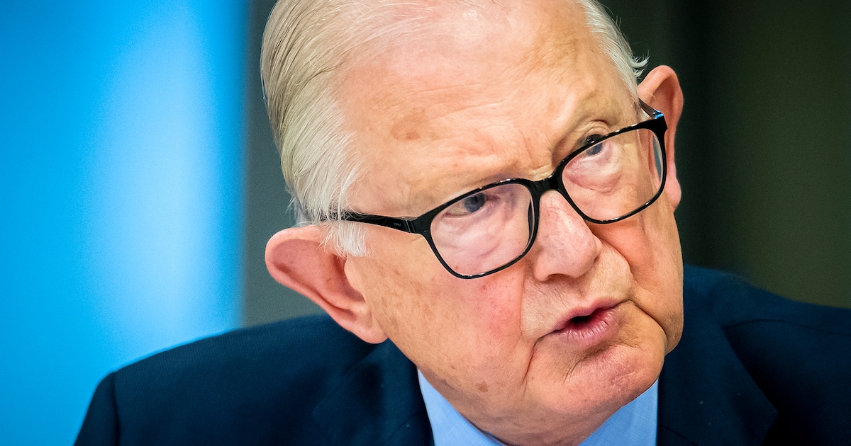 Van Vollenhoven: Geef boa’s volledige uitrusting mét vuurwapen ...