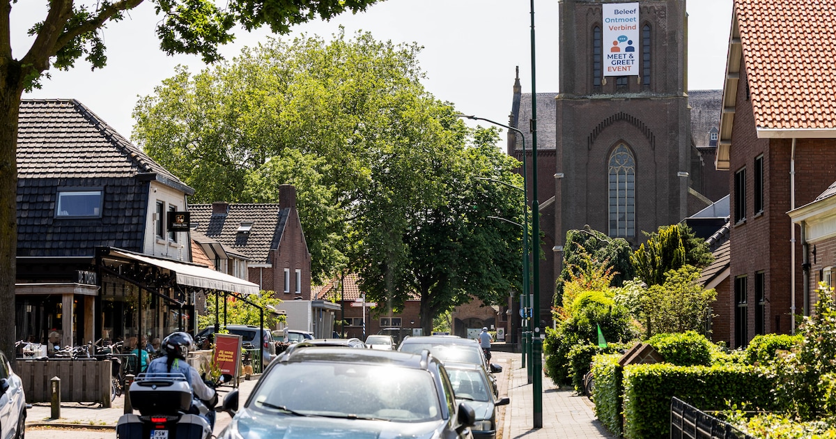 Meterslange banner moet inwoners Heeswijk-Dinther naar meet & greet ...