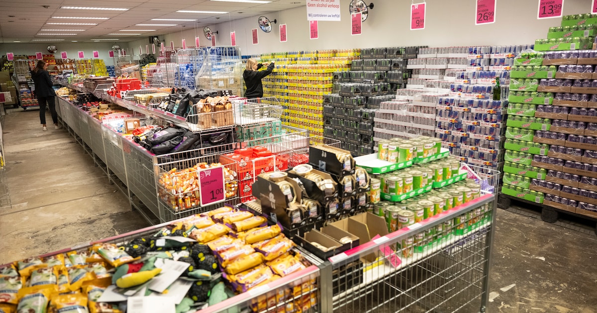 Deze nieuwe winkel verkoopt producten die over de datum zijn: ‘Klanten ...