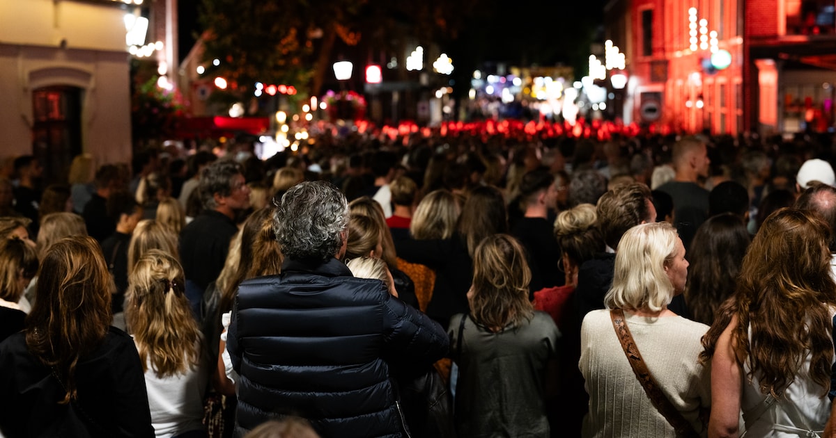 Familie van Lisa (17) aanwezig bij indrukwekkend eerbetoon in Abcoude: ‘Ze zijn diep geraakt ...