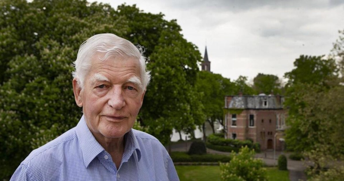 Oud-burgemeester Bernhard Buma overleden | Politiek | AD.nl
