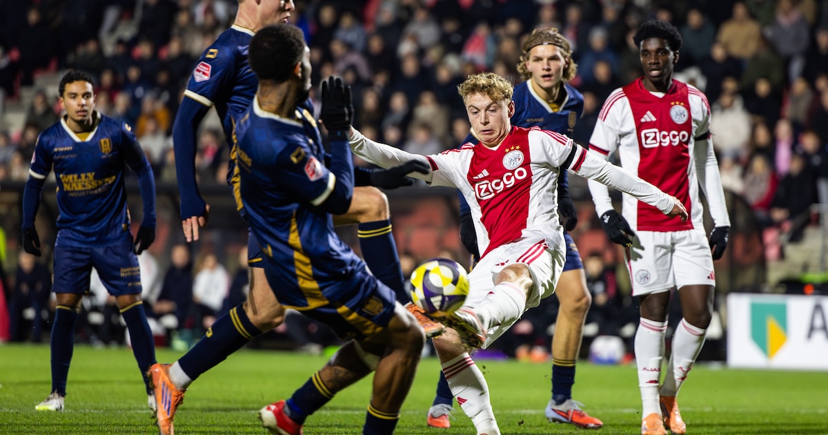 LIVE Keuken Kampioen Divisie | Jong Ajax na indrukwekkend eerbetoon op ...