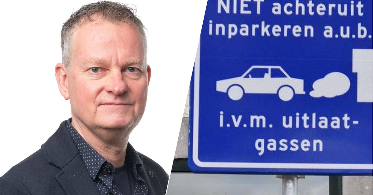 Niet achteruit inparkeren vanwege uitlaatgassen: krijg je een bekeuring ...