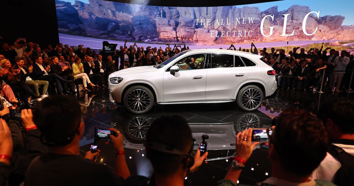 Nieuwe Mercedes-Benz GLC onthuld op IAA: 2400 kilo trekgewicht | Auto ...