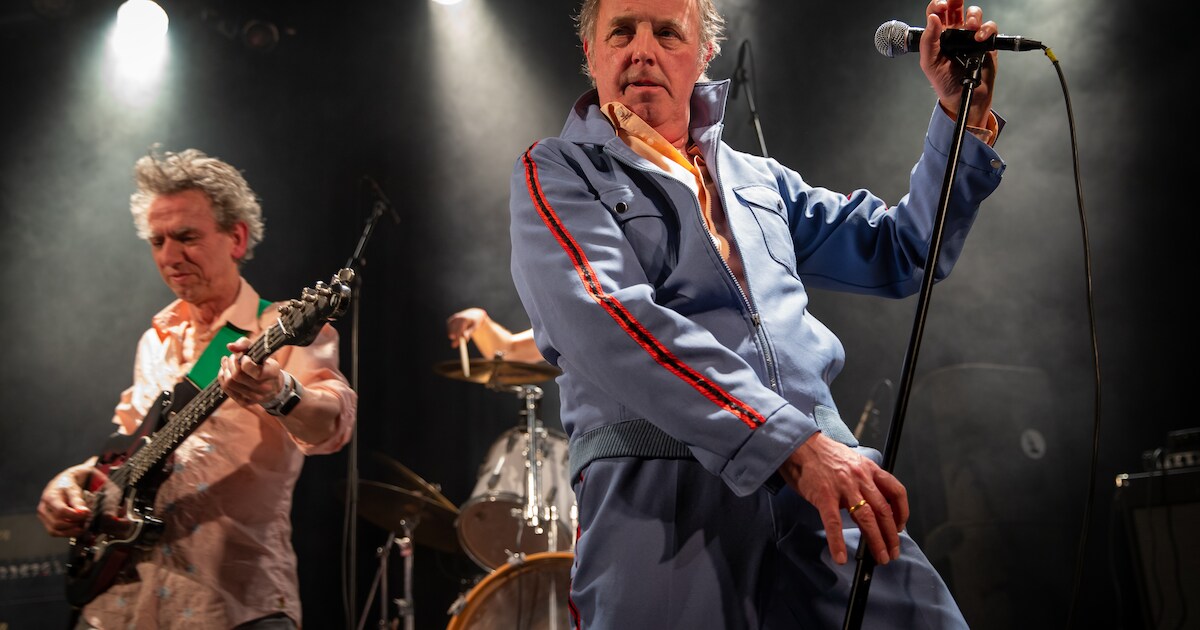 Zanger Bob Fosko (64) overleden | Show | AD.nl