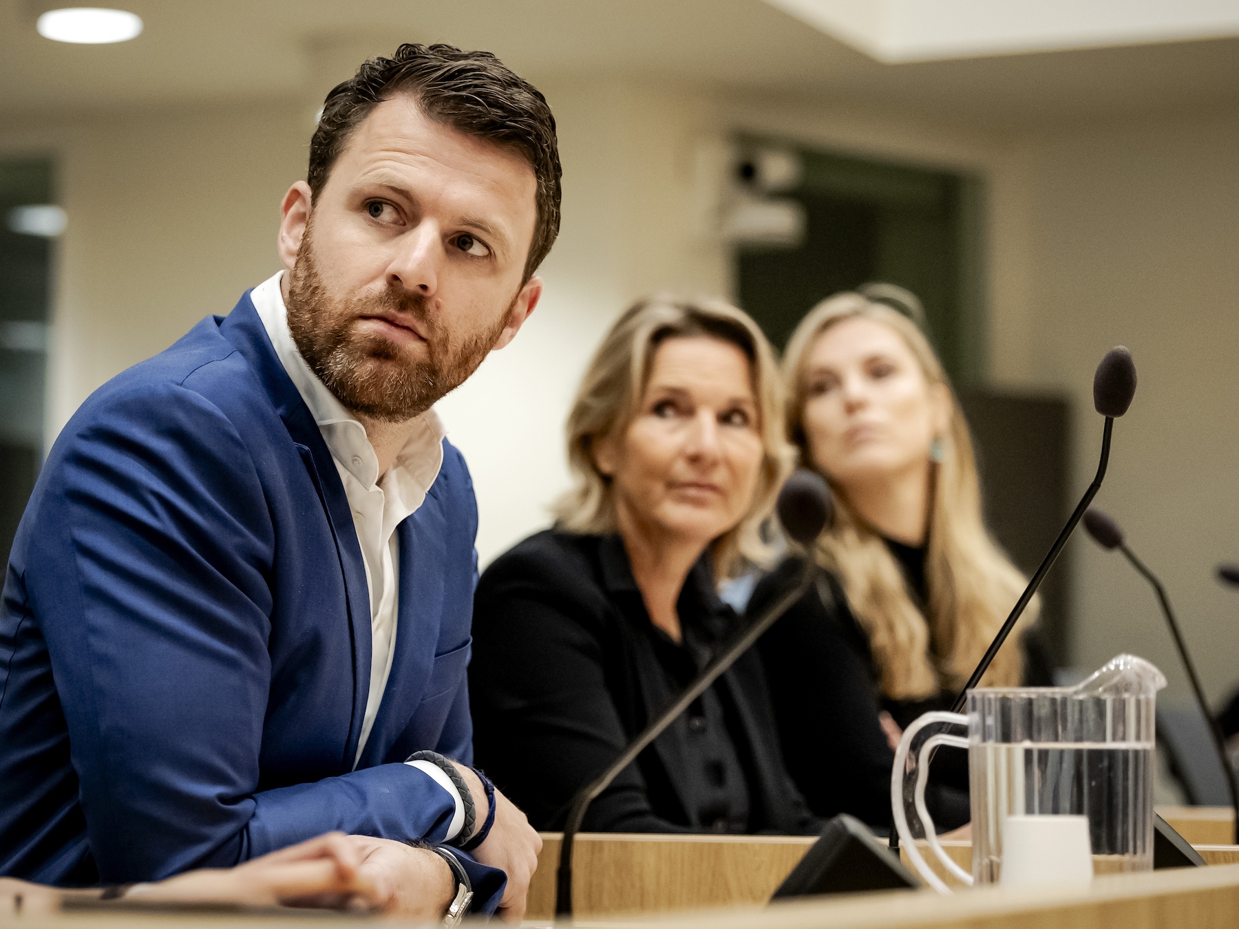 Man brengt verwaarloosde stinkdieren naar Stichting AAP: ‘De buren ...