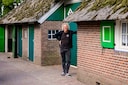 Geertjan Lassche neemt historische boerderij in Staphorst onder handen ...