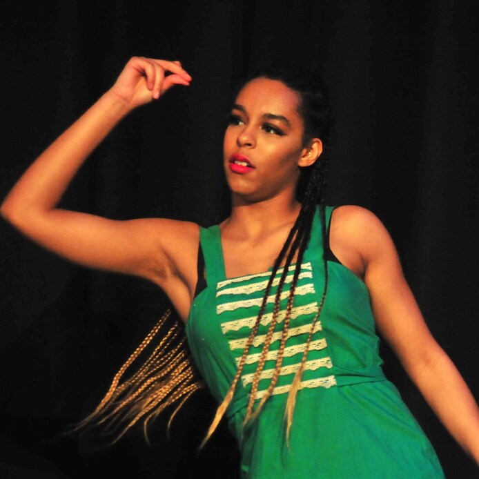 ‘Zeer geliefde’ Afaf (19) verdronk voor de kust van Scheveningen: ‘Ze ...