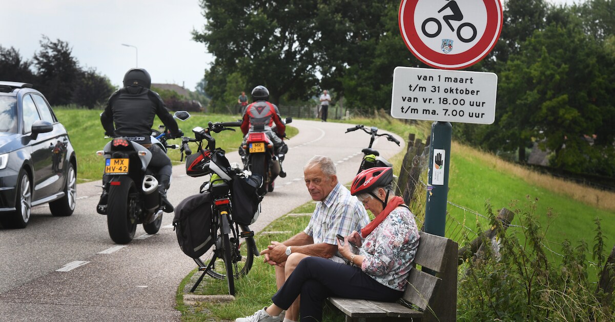 Dijkbewoners in actie tegen herrie van motoren op Viaanse dijken ...
