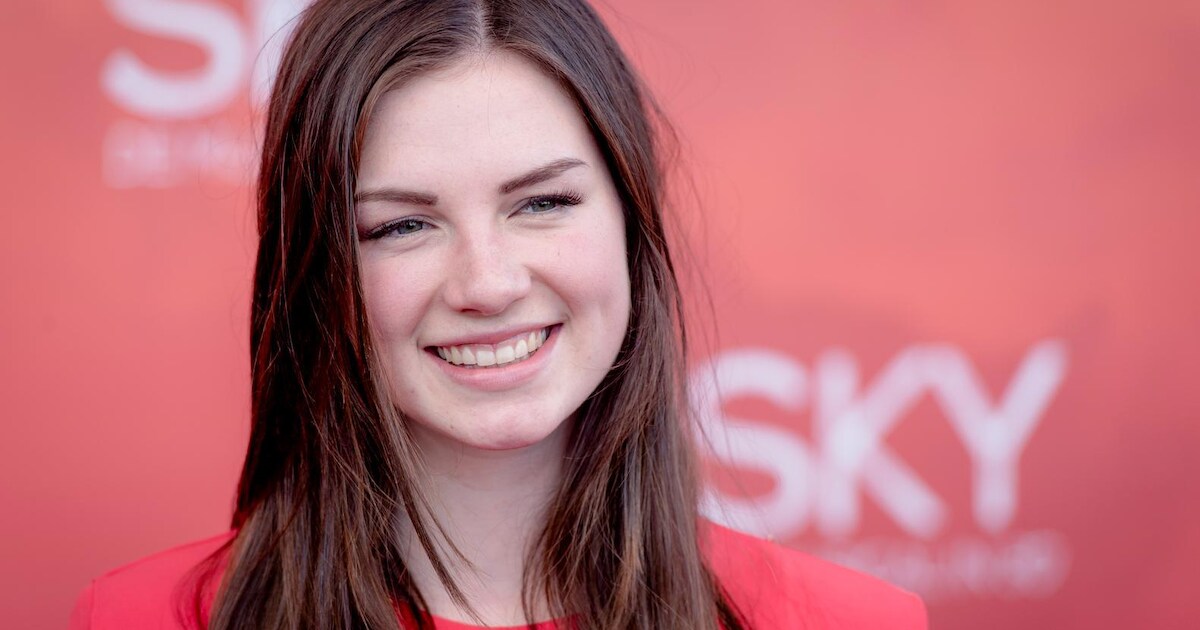 Maan geniet van de zon, Sylvie ontwaakt bh-loos | Showbytes | AD.nl