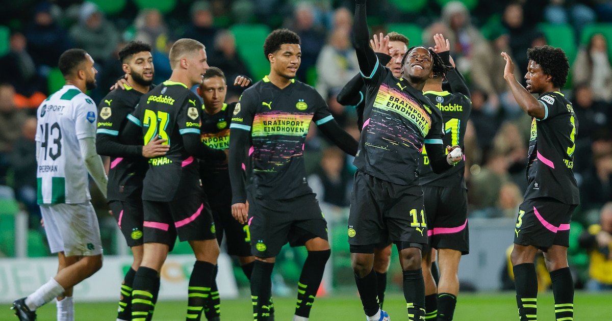 PSV houdt Feyenoord op vijf punten met zwaarbevochten zege bij FC Groningen | Voetbal | AD.nl