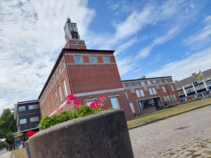 Woningen in oud deel van gemeentehuis van Rijen: ‘Monumentale waarde ...