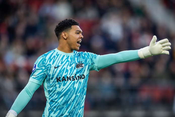 Doelman Rome-Jayden Owusu-Oduro verlengt contract bij AZ tot medio 2030 ...