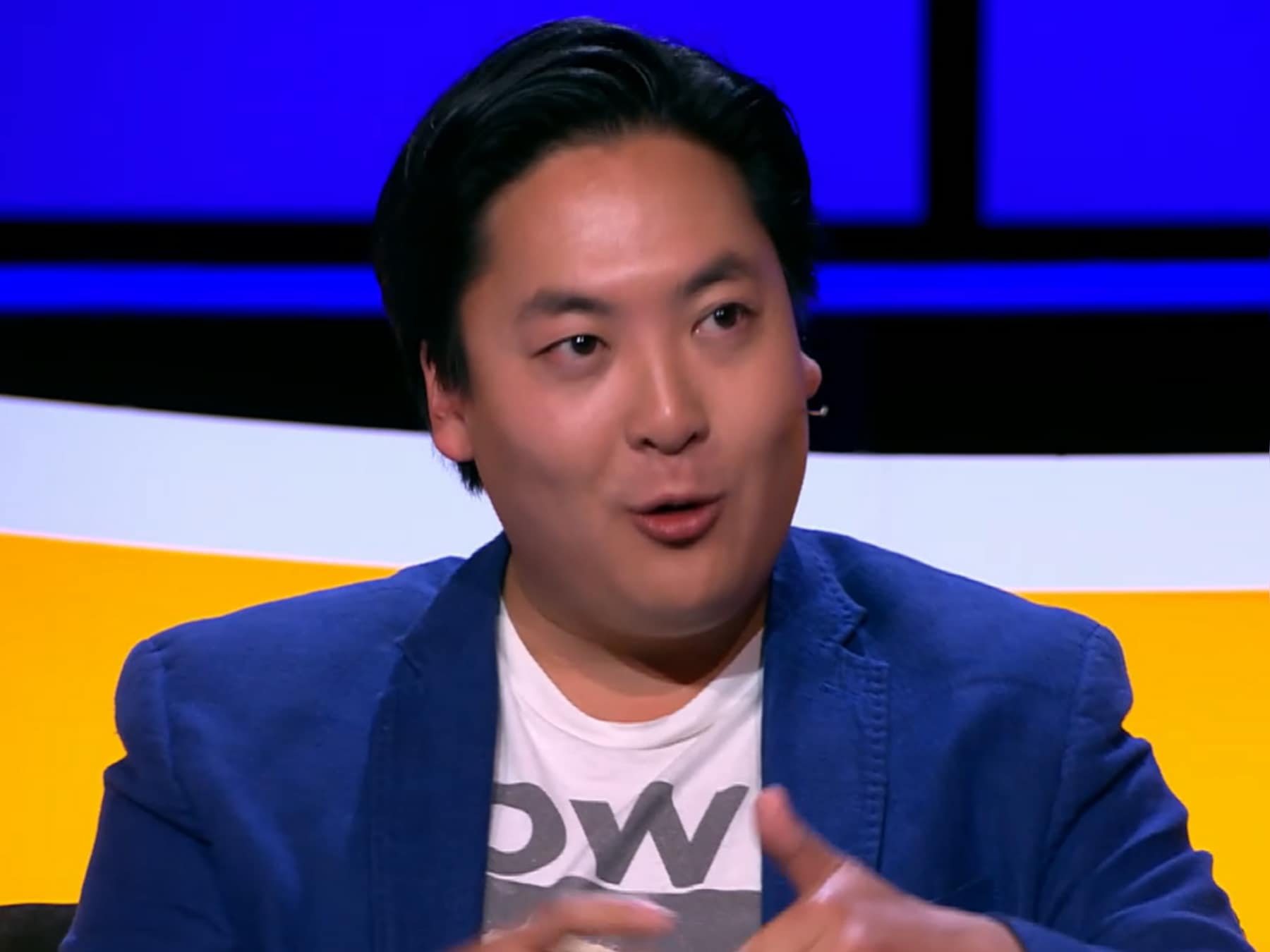 Populaire Turkse meidenband krijgt reisverbod na onderzoek naar ...