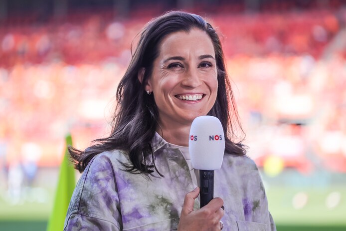 Collega's over voetbalanalyticus Leonne Stentler: ‘Daarin is ze gewoon ...