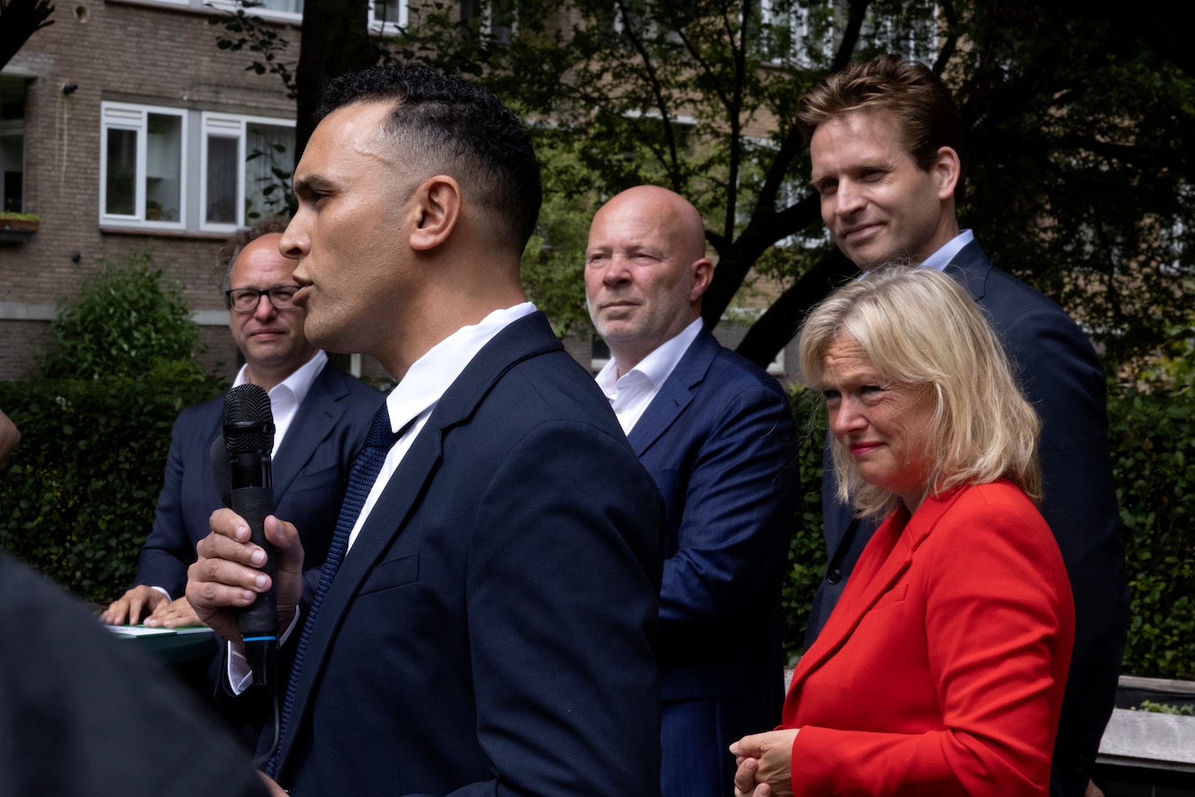 Spannende strijd in Rotterdam: ineens kunnen drie partijen de grootste ...