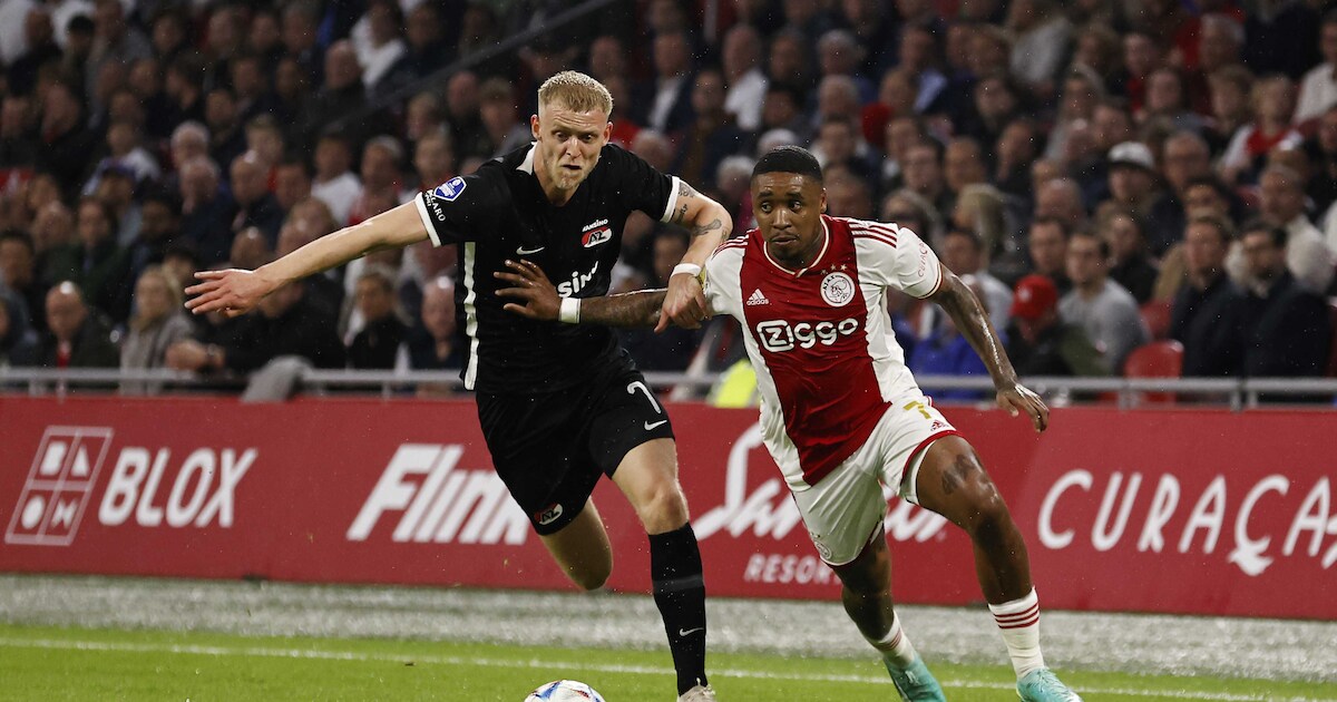 Jens Odgaard speelt met aangepaste schoen tegen West Ham United vanwege teenblessure ...