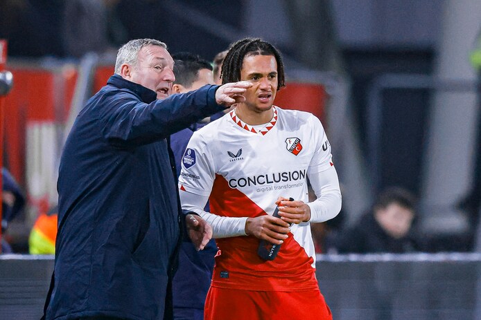 Ron Jans blijft na wedstrijd van FC Utrecht in Zwolle plakken: ‘Dit ...