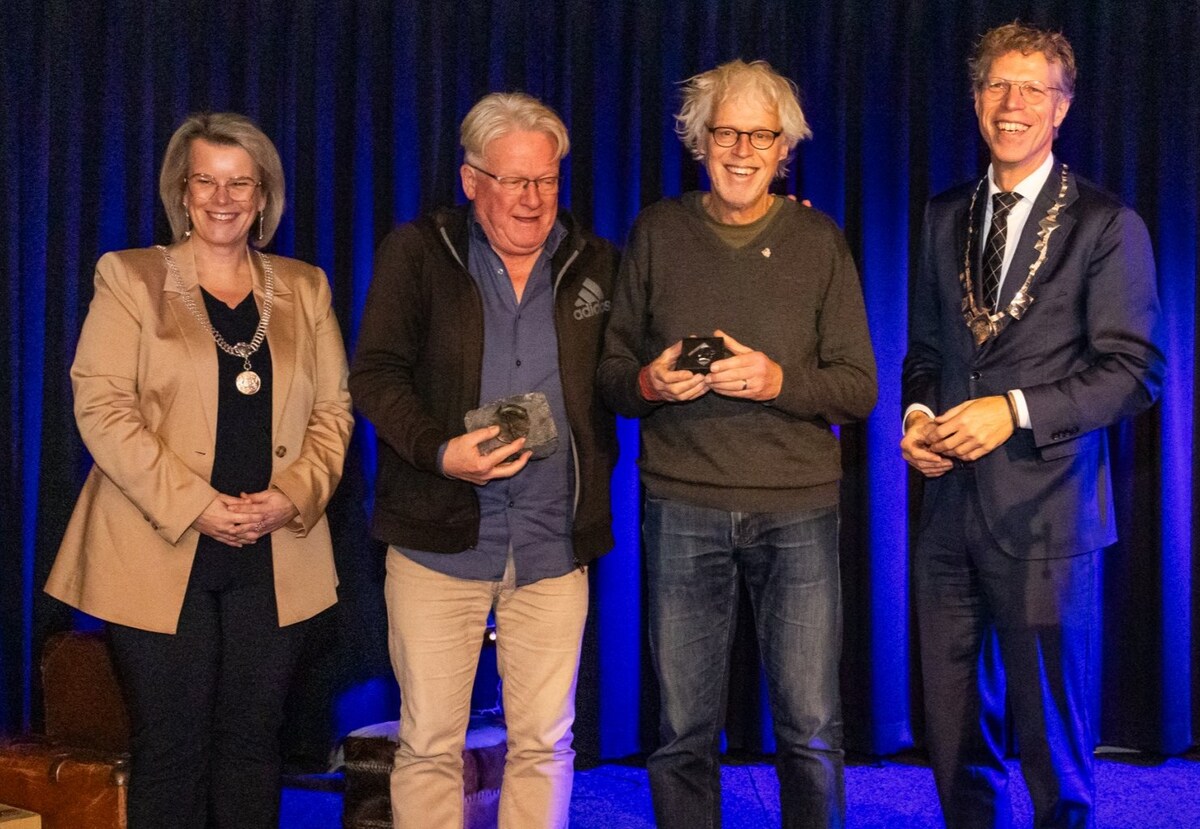 Rooie Rinus en Pé Daalemmer ontvangen erepenning voor Groninger cultuur ...