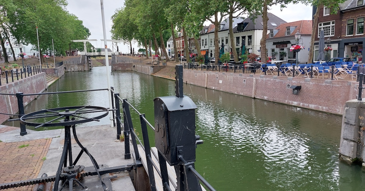 Zonder deze sluis in Vreeswijk zou het stinken in de Oudegracht: ‘Trots ...