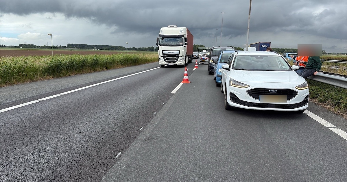 File op A27 verdwenen, auto’s stonden lange tijd vast door ongeluk | Vijfheerenlanden | AD.nl