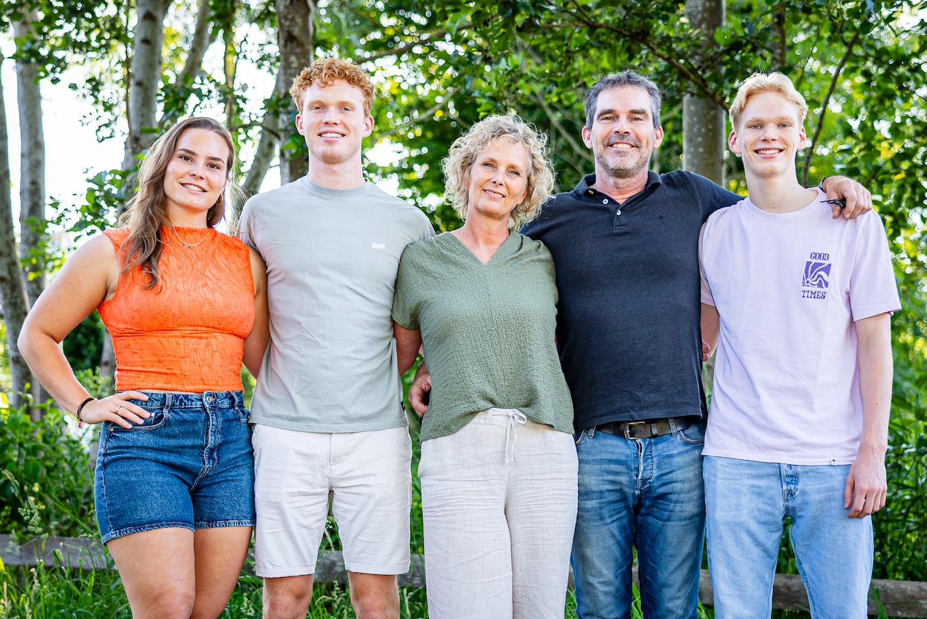 Een gezin, drie internationals: de ongekende waterpolo‑familie Van der ...