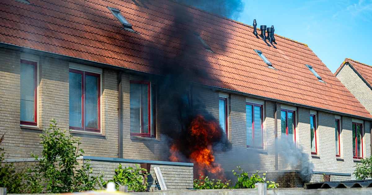 Woningen ontruimd door uitslaande brand in Assen | Regio | AD.nl