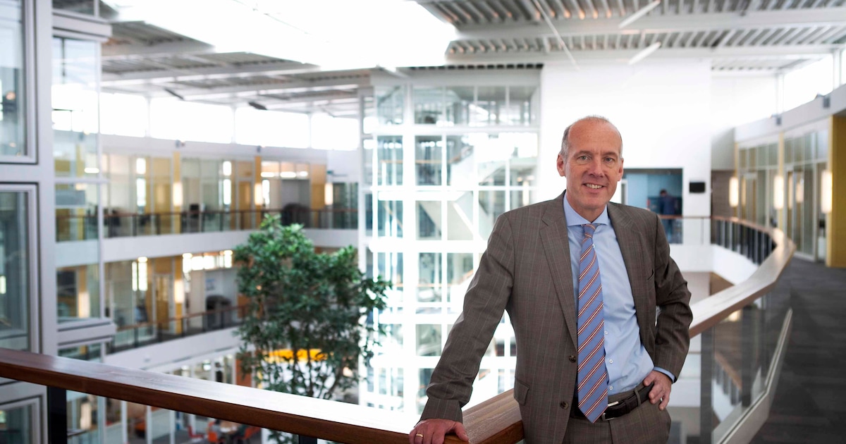 Fred van Heyningen directeur bij supermarkt Hoogvliet | Westland | AD.nl