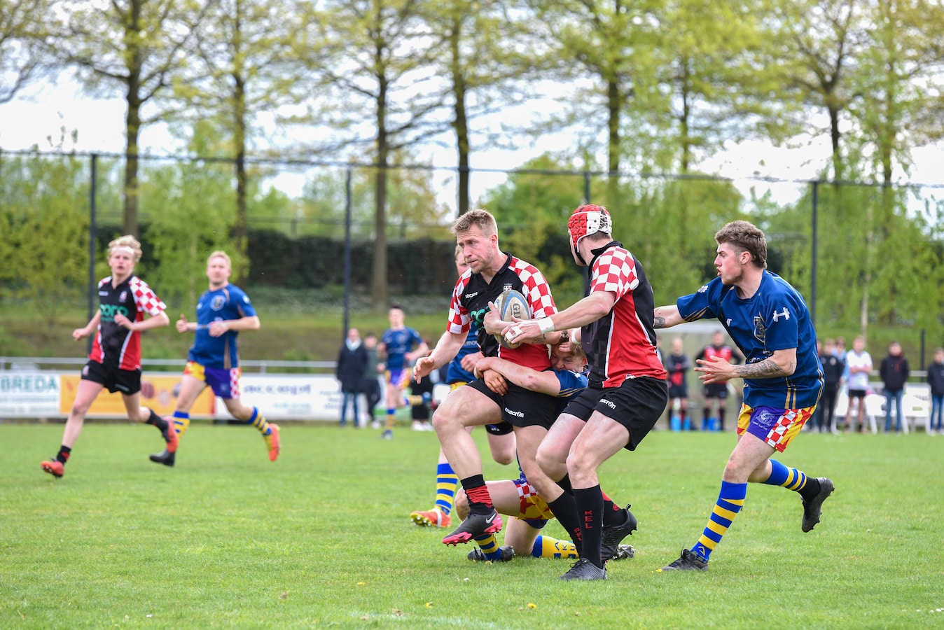 Rugbyclub Etten-Leur viert zijn gouden feestje, en hoe! | Foto | AD.nl