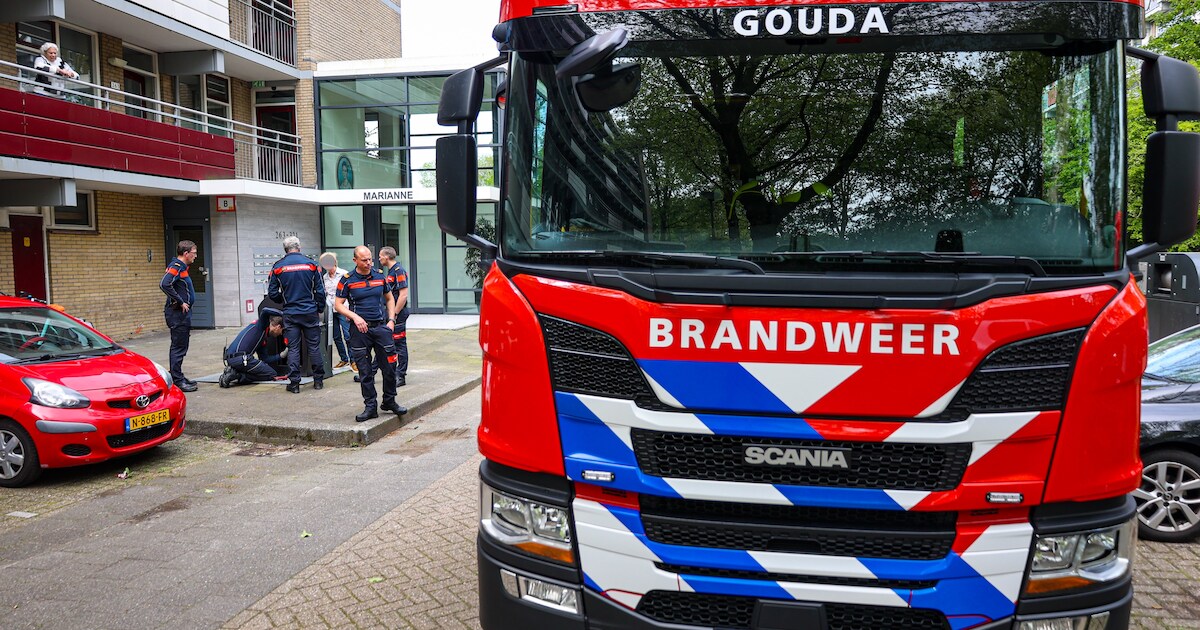 Brandweer rukt uit voor opvallende reddingsactie: brandweer haalt sleutels uit ondergrondse ...